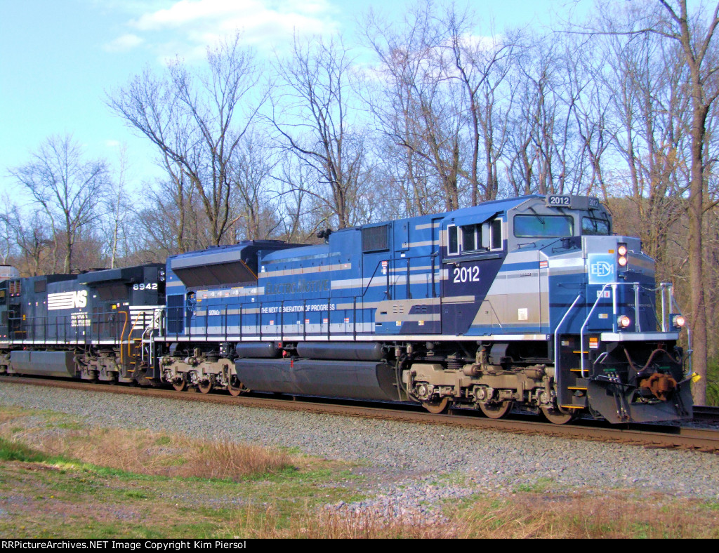 EMDX 2012 NS Train 290