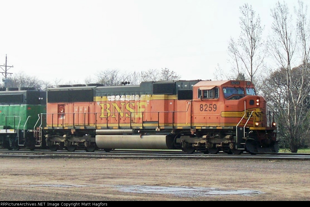 BNSF 8259
