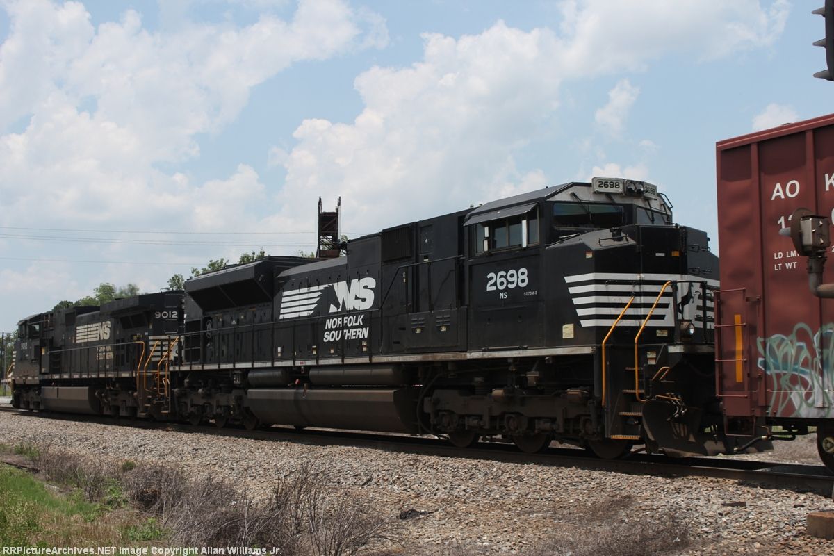 NS 2698
