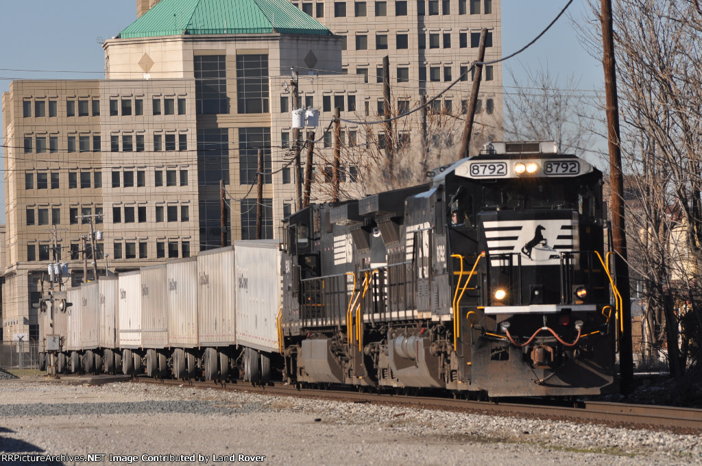NS 8792 On NS 251 Eastbound