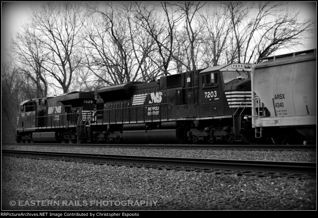 NS SD80MAC 7203 on 37A