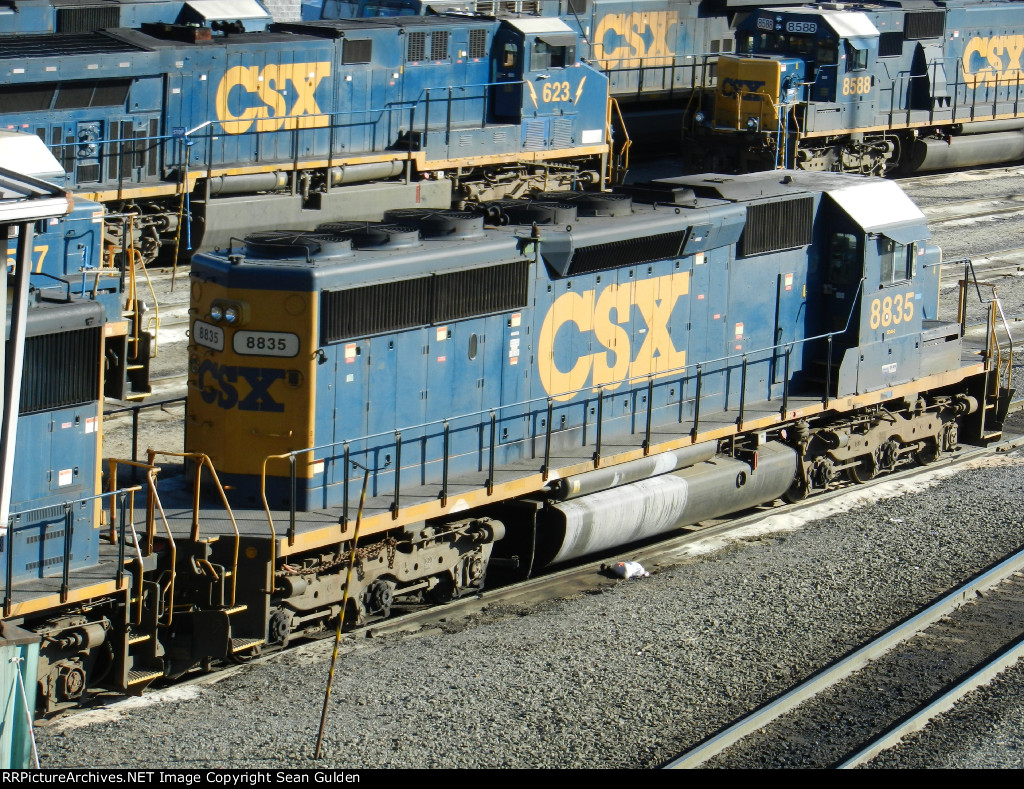 CSXT EMD SD40-2 8835