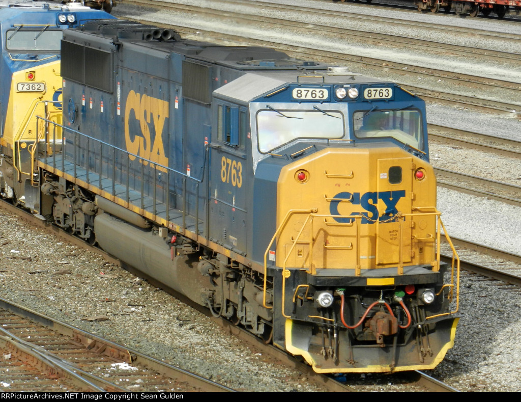 CSXT EMD SD60M 8763