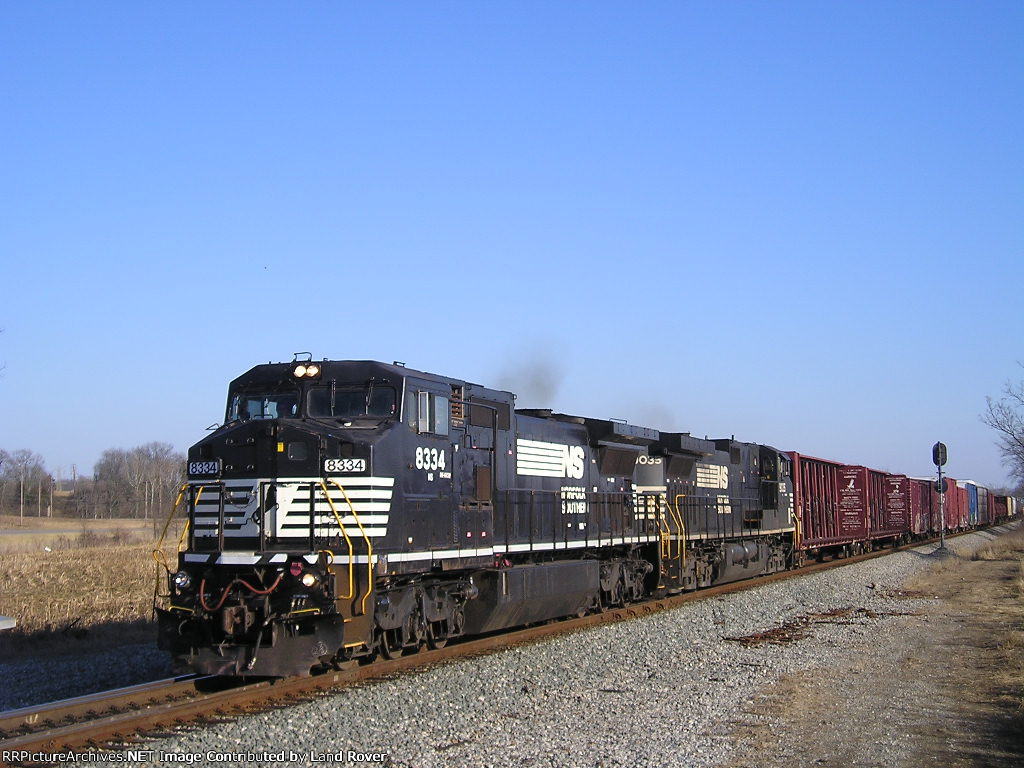 NS 8334 On NS 174 Westbound