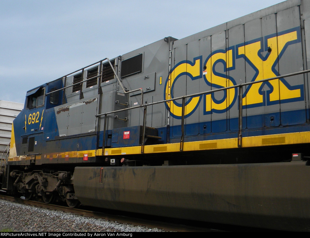 CSX 692
