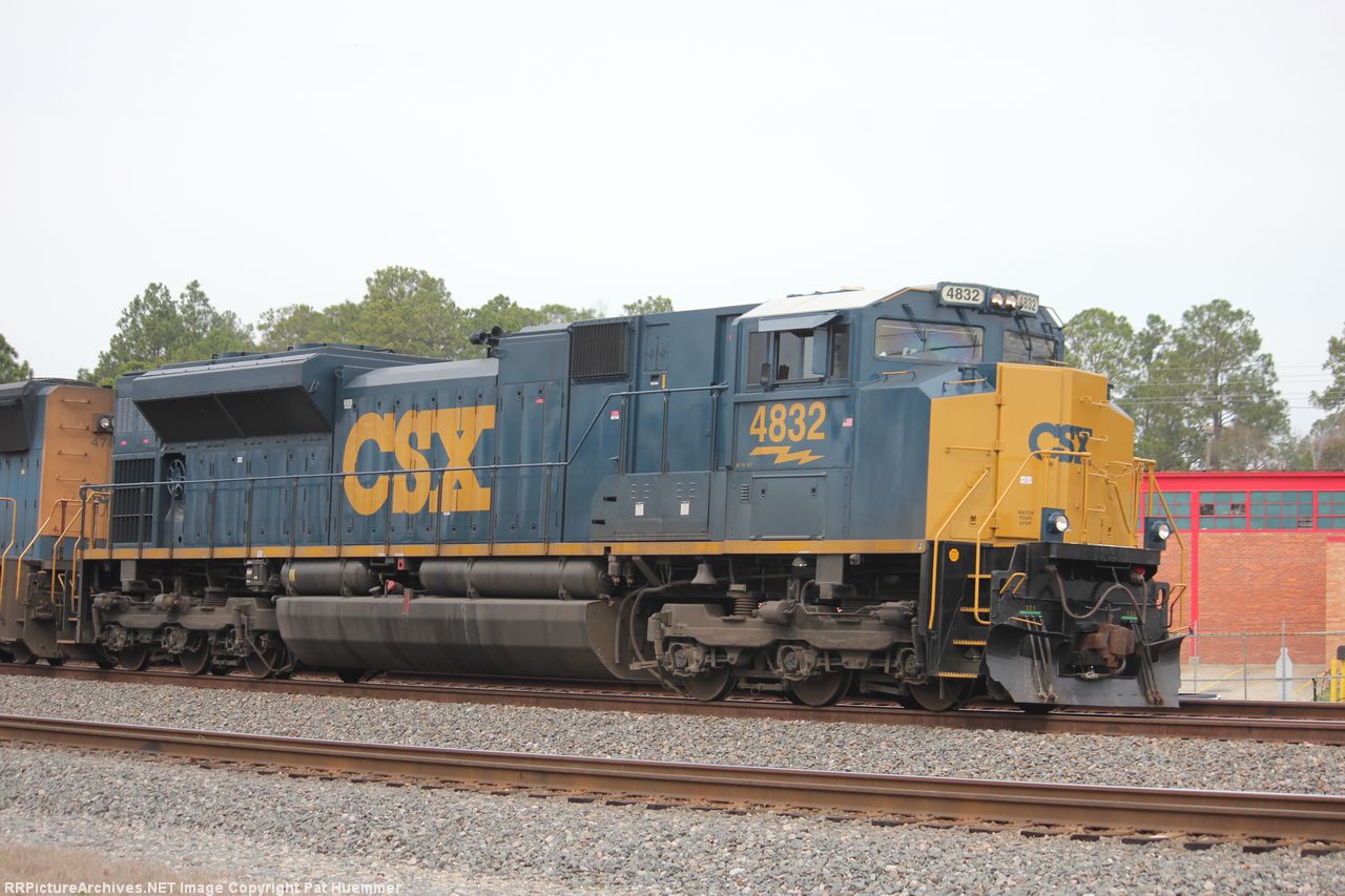 CSX 4832