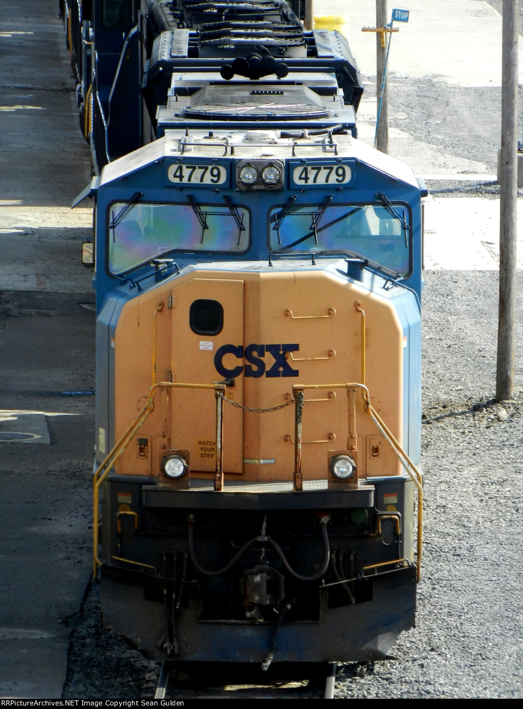 CSXT EMD SD70MAC 4779