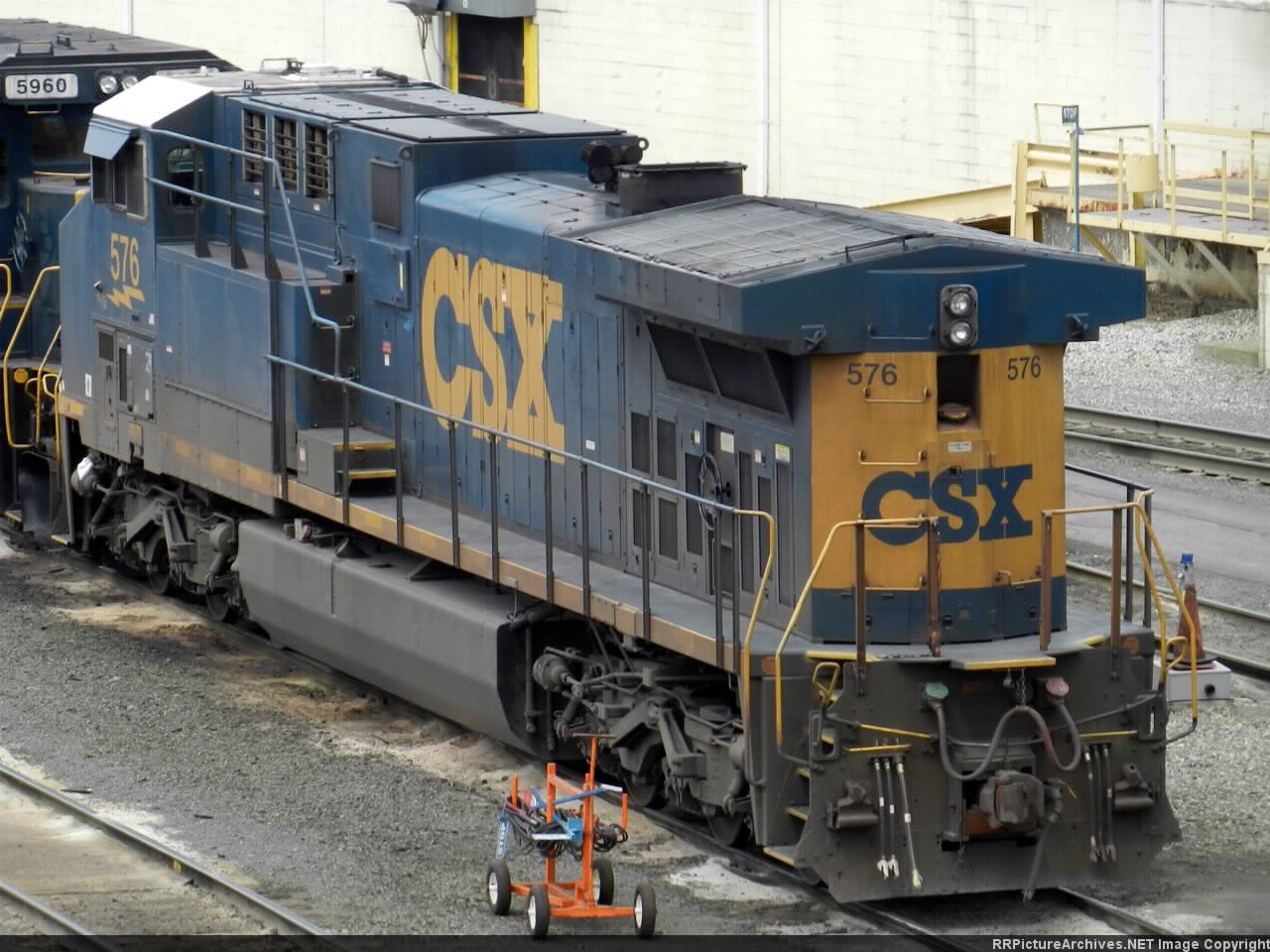 CSXT GE AC4400CW 576