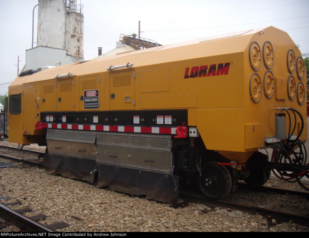 LORAM Rail Grinder