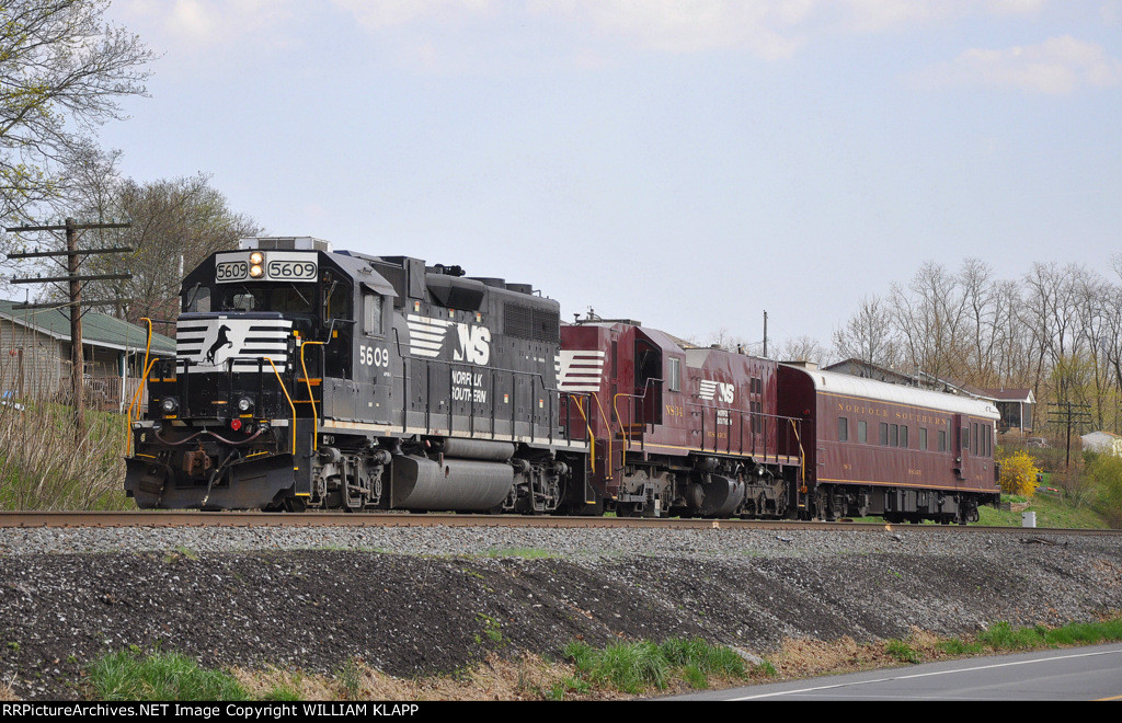 NS 903 NS 5609 Research train
