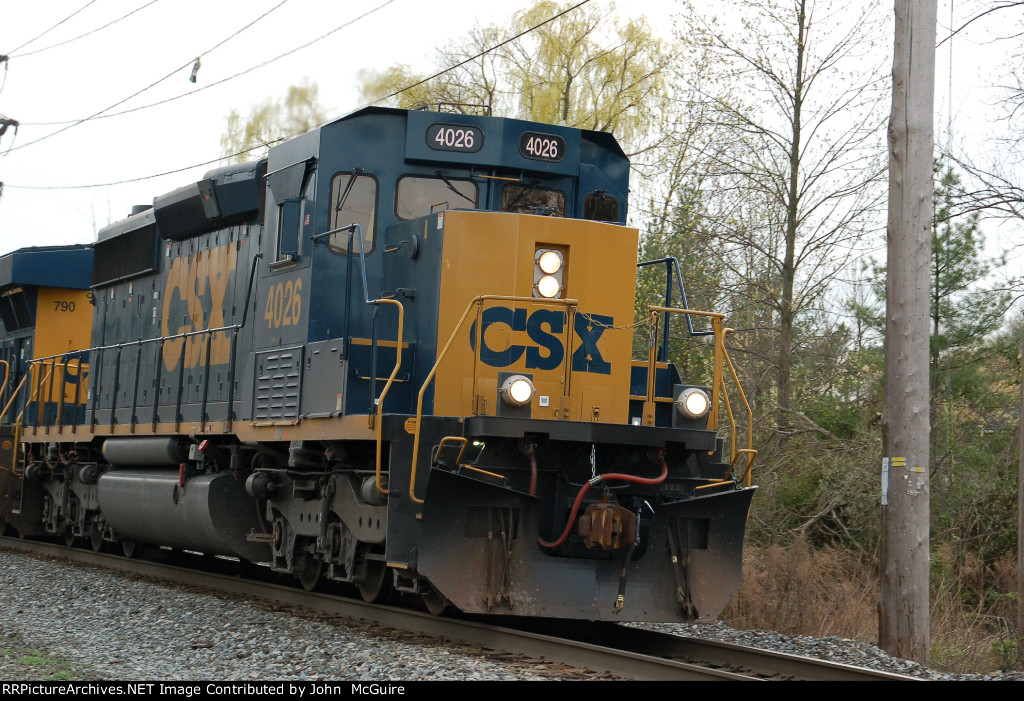 CSX SD40-3 at CP26