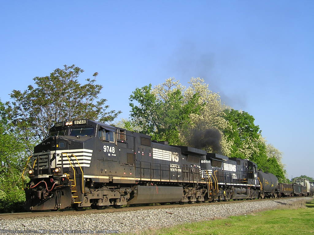 NS 9748 On NS 141 Eastbound