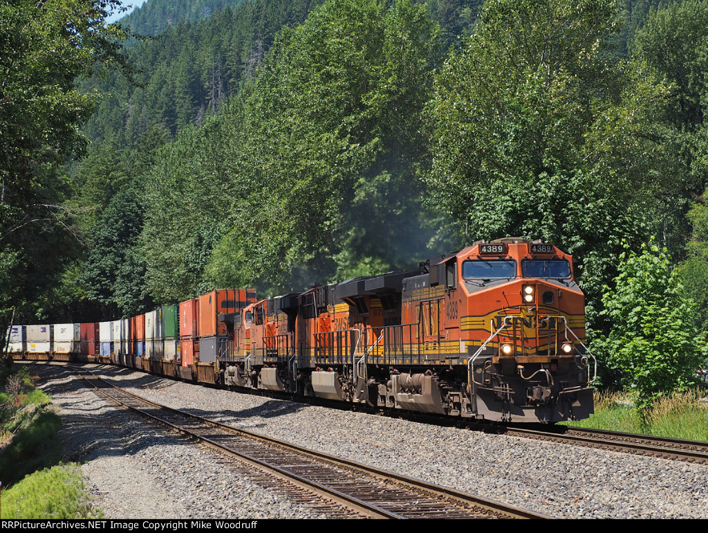 BNSF 4389