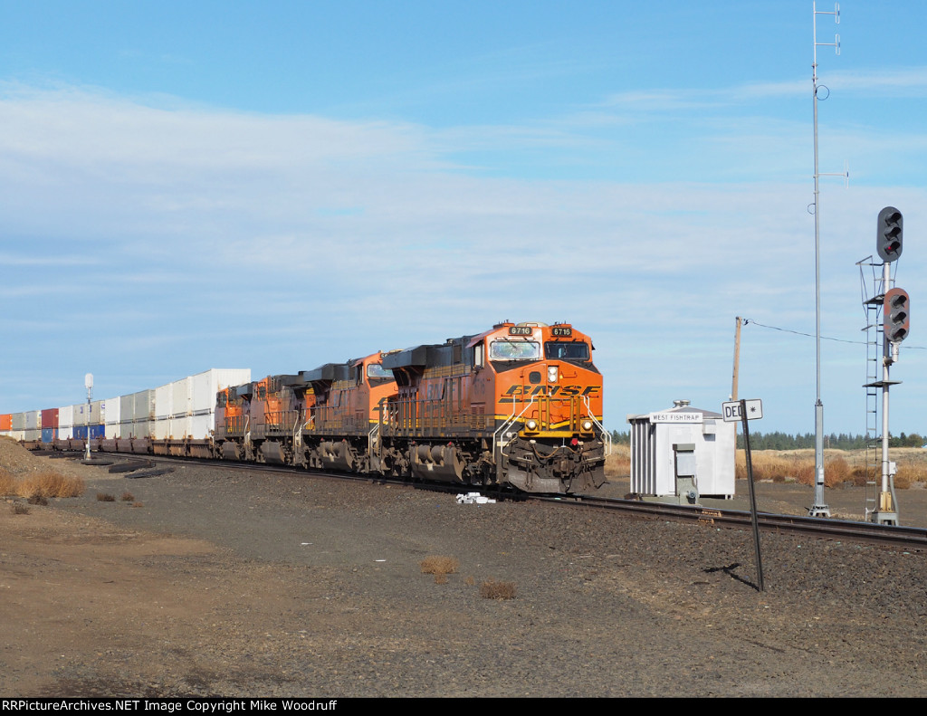 BNSF 6716