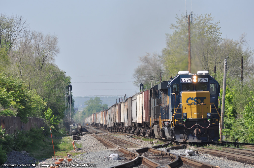 CSXT 8574 On CSX G 804 Northboun