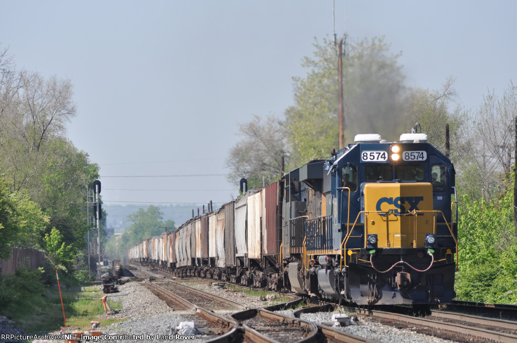 CSXT 8574 On CSX G 804 Northbound
