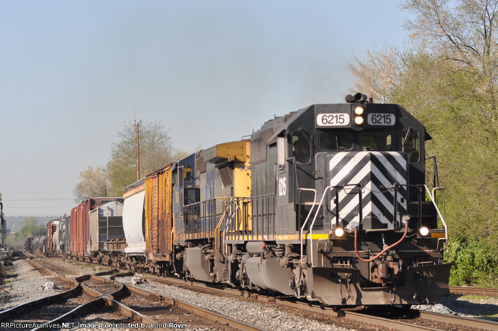 HLCX 6215 On CSX Q 340 Northbound