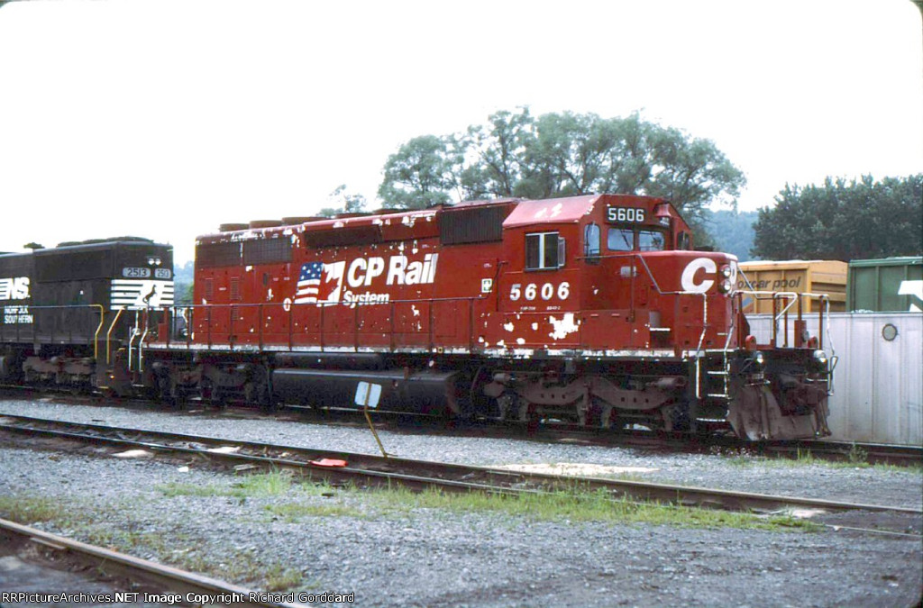 CP Dual Flaggs #5606 in a need of a paint job.