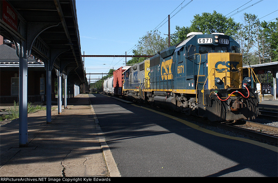 CSX GP40-2 #6071 on C770-06