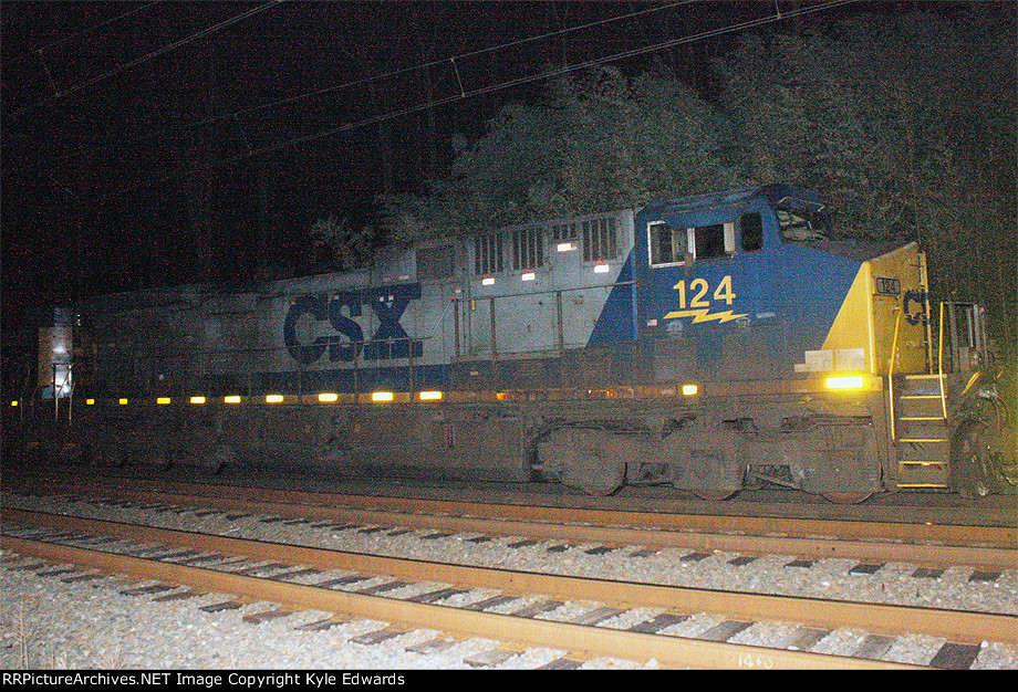 CSX AC4400CW #124 on Q438-09