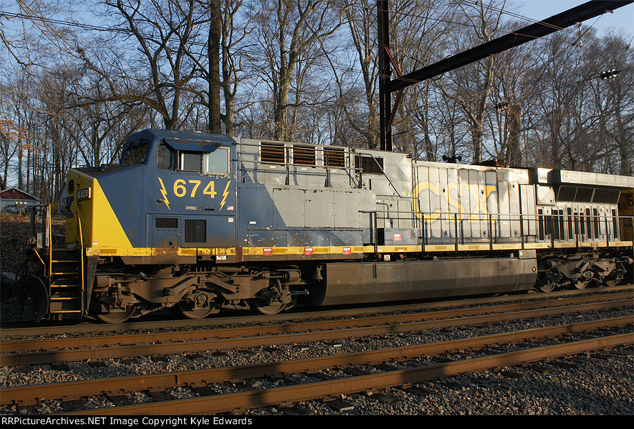 CSX AC6000CW #674 on Q702-17