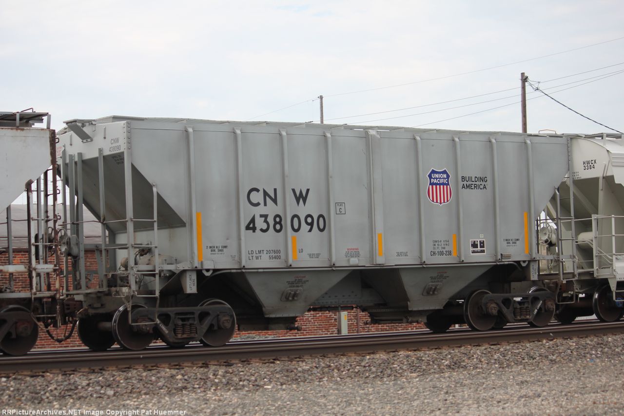 CNW 438090