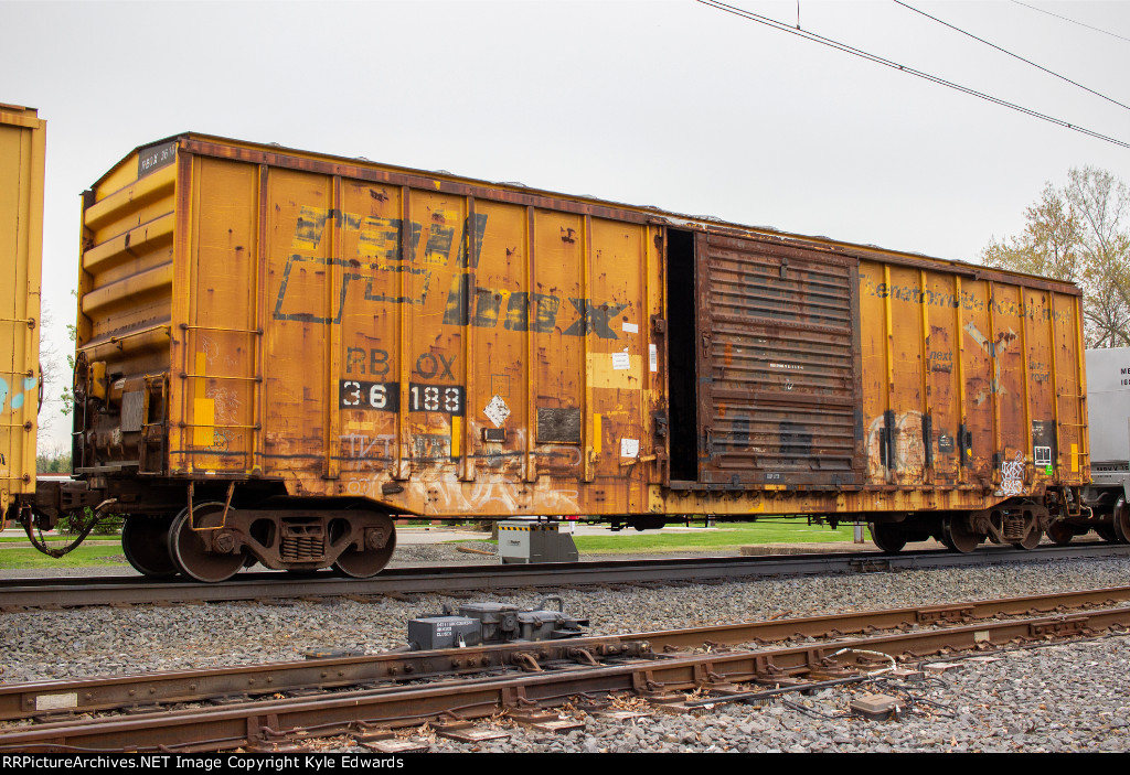 RBOX Boxcar #36188 on Q404