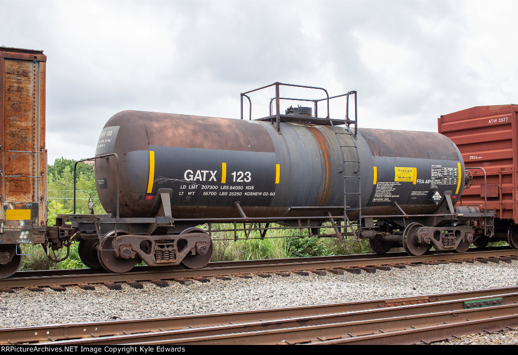 GATX Tank Car #123 on Q410