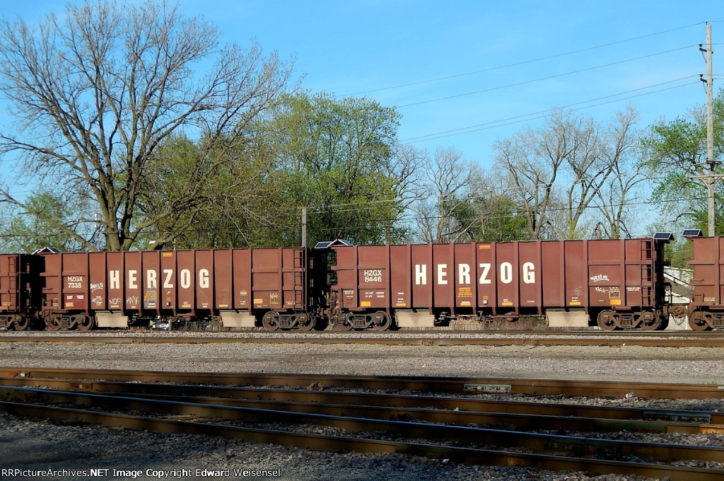 Empty Herzog ballast train