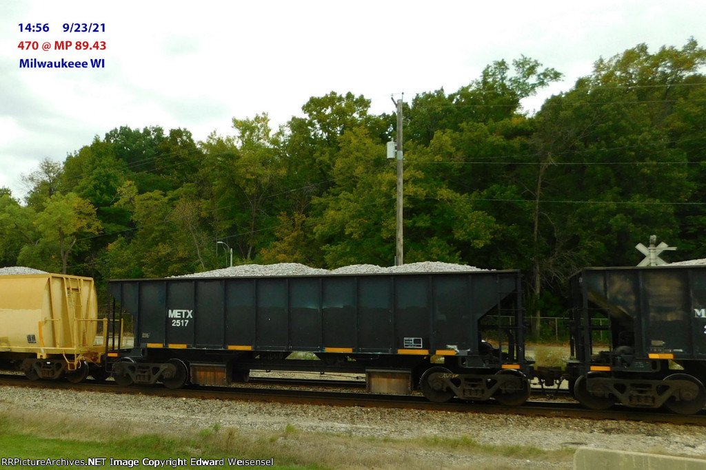 Metra-ic ballast on manifest 470