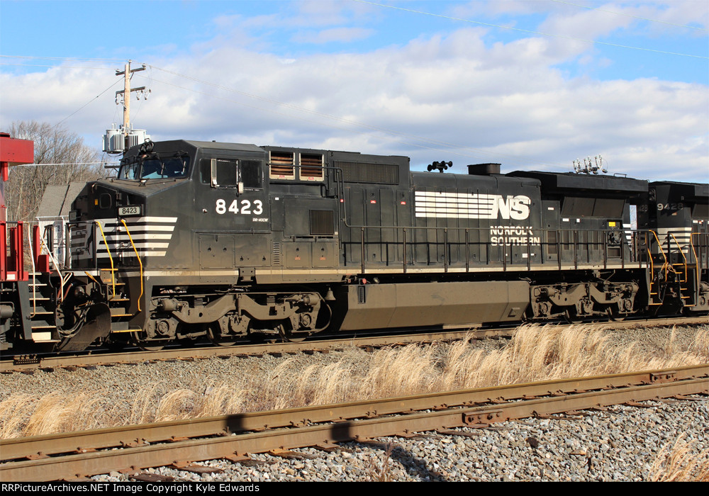NS C40-8W #8423 on 24K