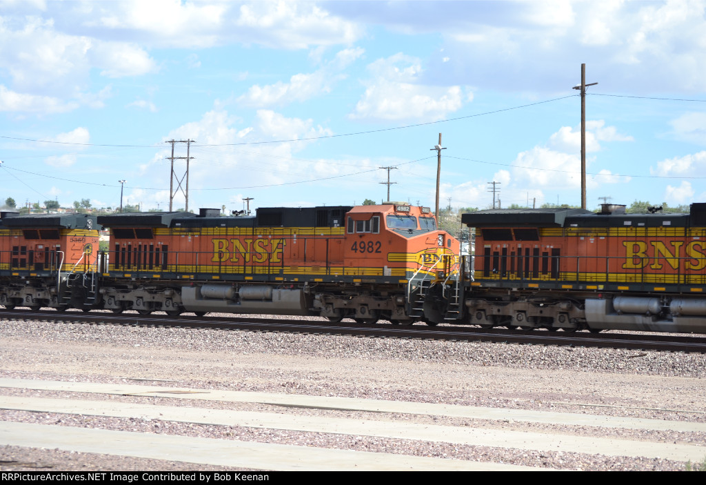 BNSF 4982