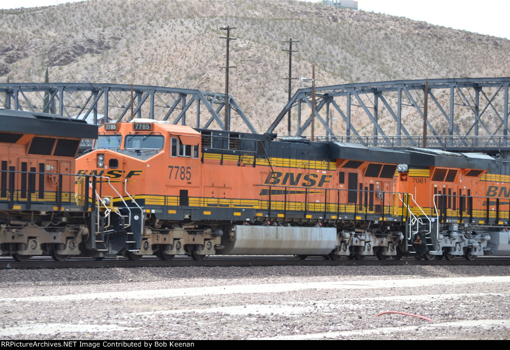 BNSF 7785