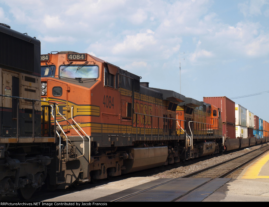 BNSF 4084