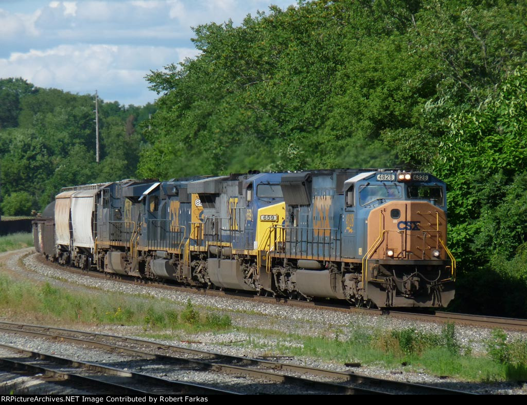 CSX 4828