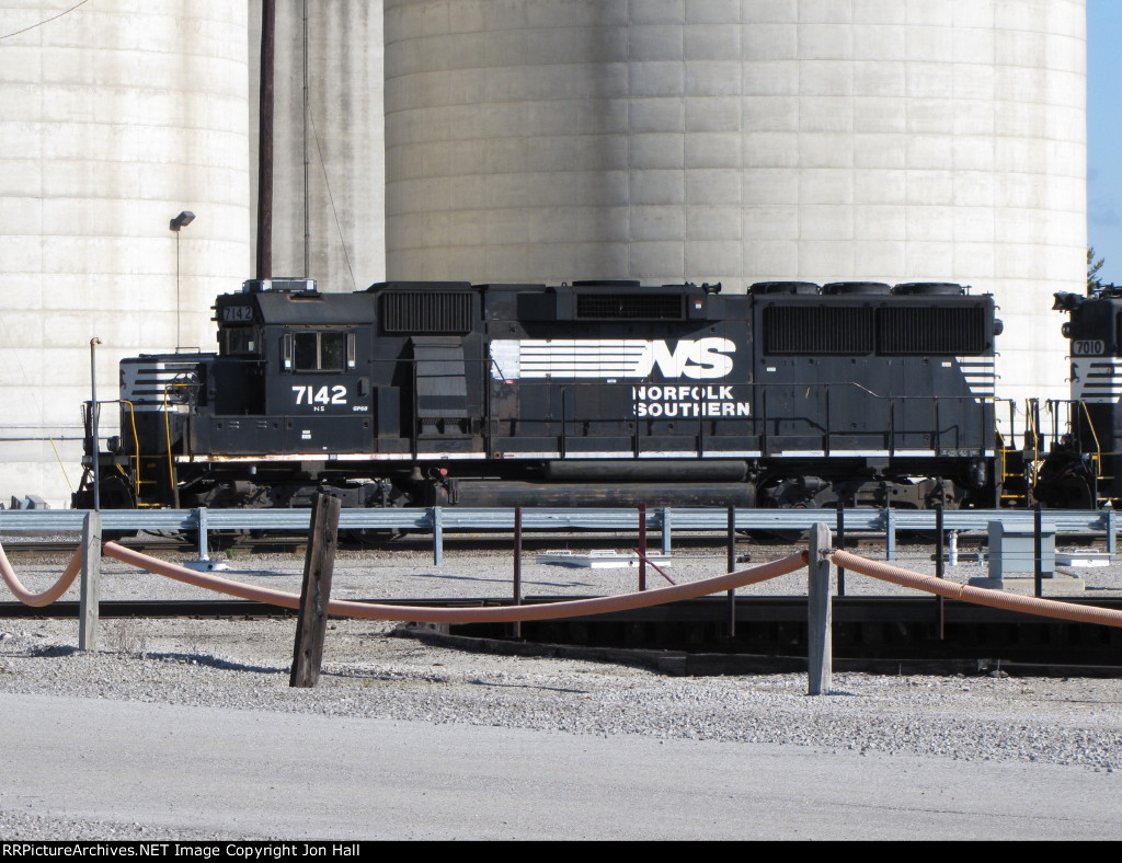NS 7142