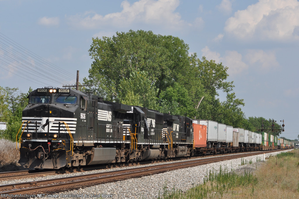 NS 9606 On NS 282 Northbound