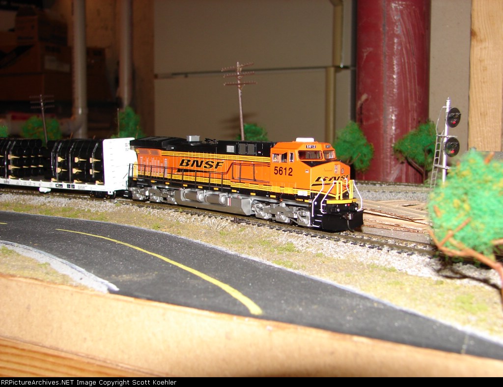 BNSF 5612