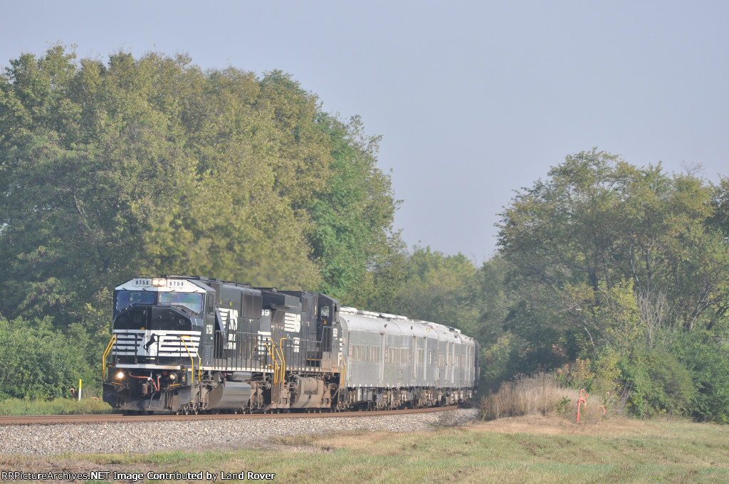 NS 6758 On NS 047 Eastbound