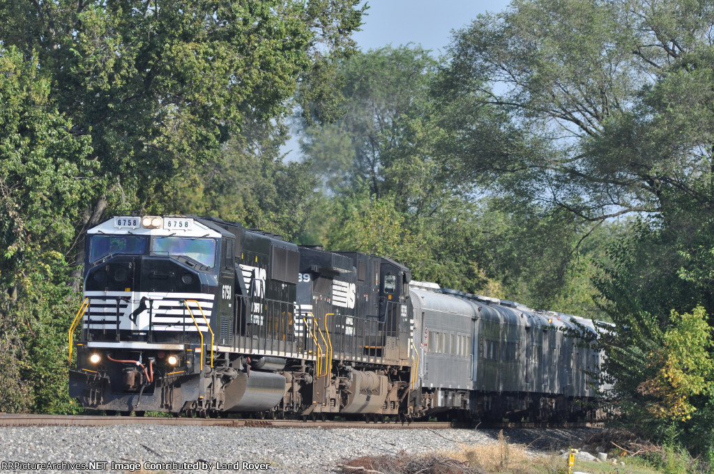 NS 6758 On NS 047 Eastbound