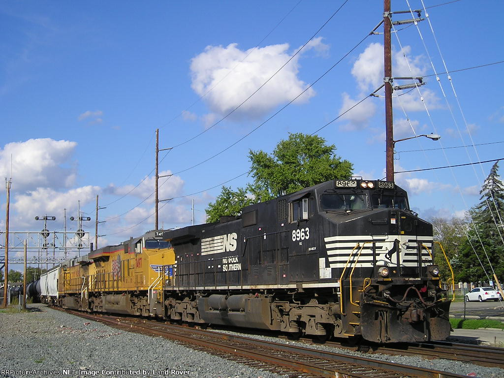 NS 8963 On NS 68 E Eastbound