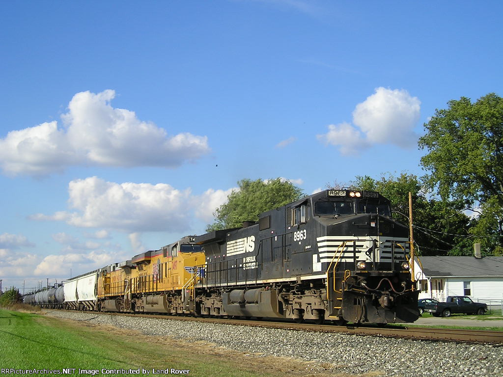 NS 8963 On NS 68 E Eastbound
