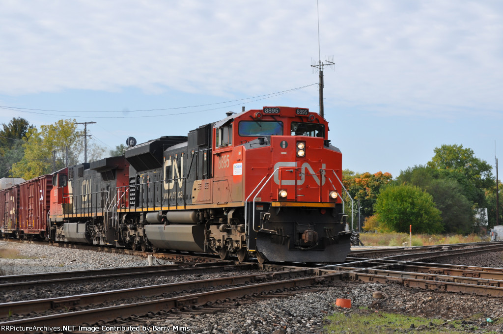 CN 8895 east