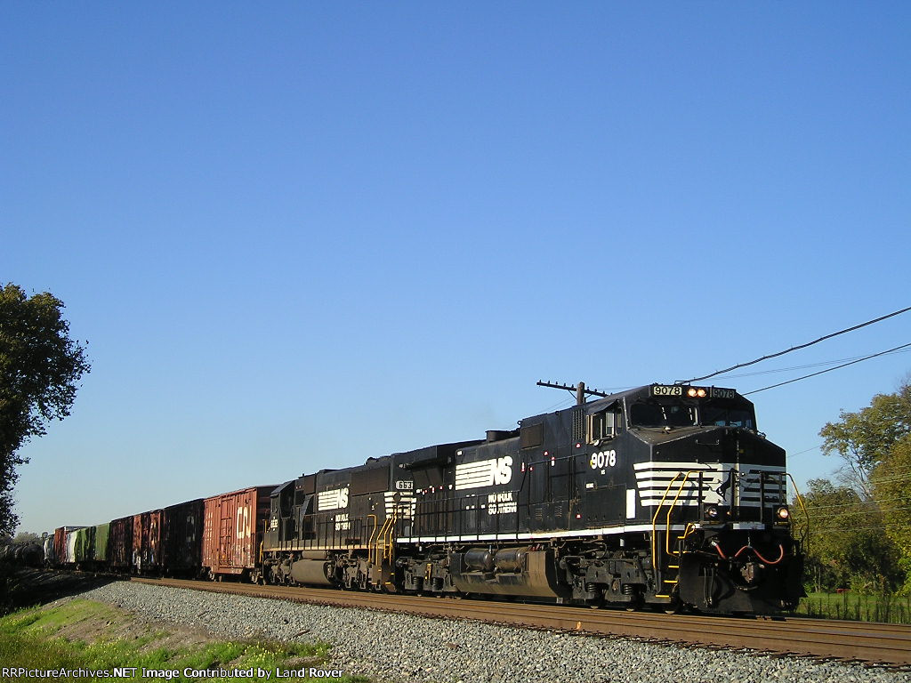 NS 9078 On NS 144 Northbound