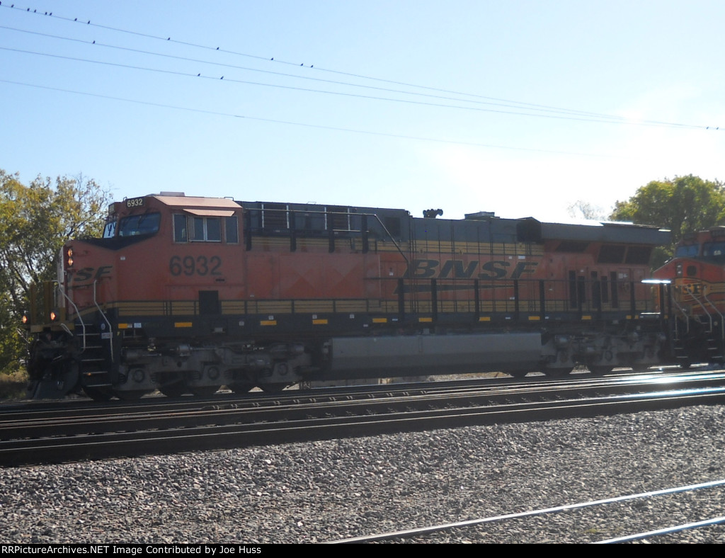 BNSF 6932