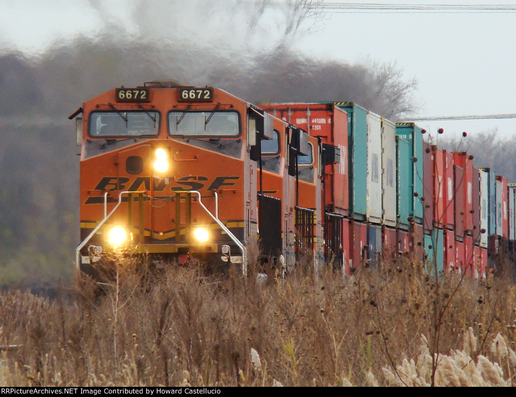 WB stack with BN 6672 rolls through Coal City