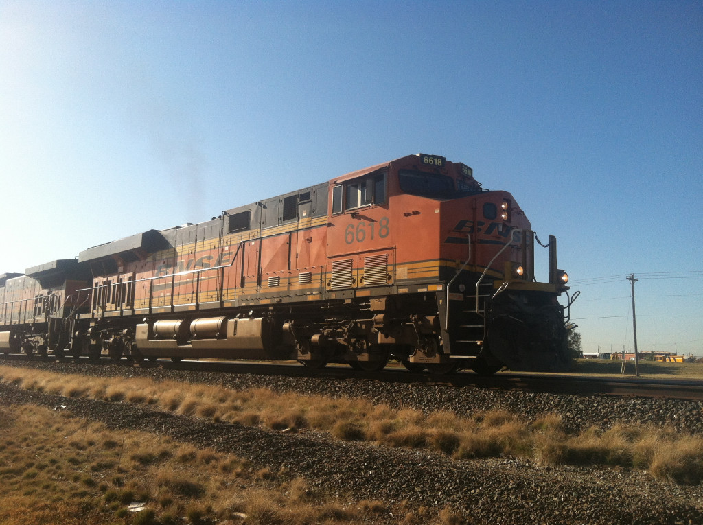 BNSF ES44C4 6618