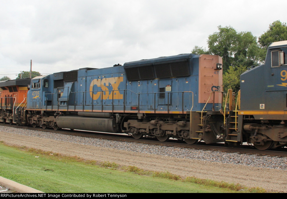 CSXT 4705