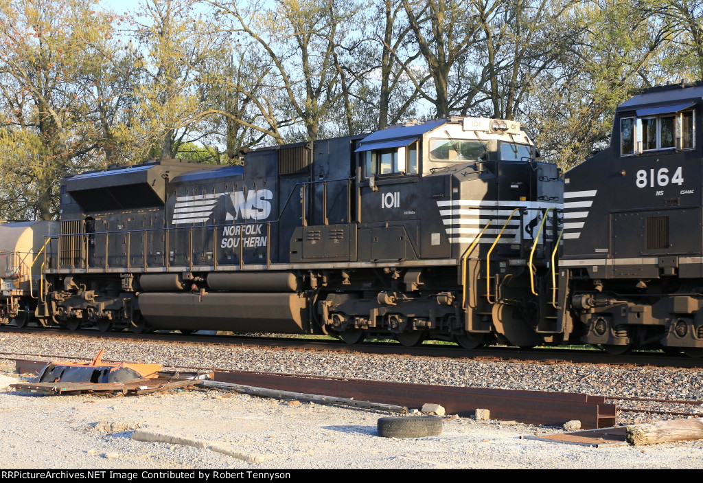 NS 1011 on 168 Westbound