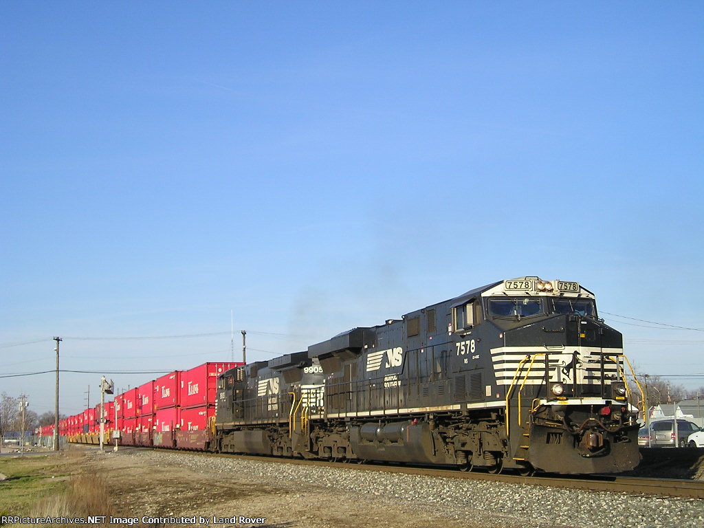 NS 7578 On NS 25 A Eastbound